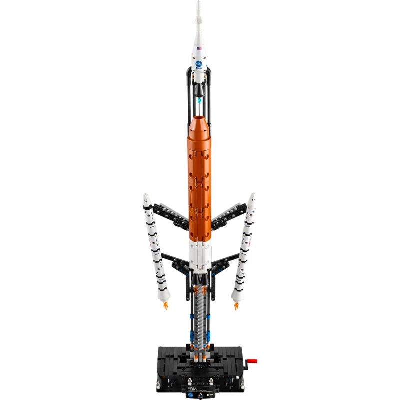NASA Artemis Space Launch System Rocket - LEGO® Technic 42221 - Super ...